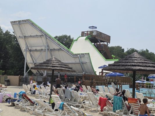 SPLASHDOWN BEACH - Updated December 2025 - 125 Photos & 108 Reviews ...