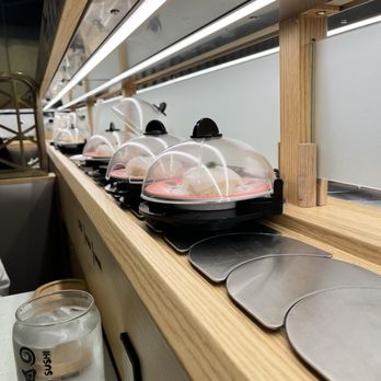 UZU REVOLVING SUSHI - Updated July 2025 - 623 Photos & 306 Reviews ...
