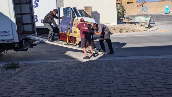 MOVE 4 LESS - 474 Photos & 632 Reviews - 6630 Arroyo Springs St, Las ...