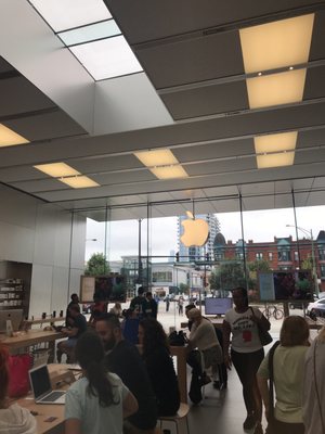 APPLE LINCOLN PARK - 92 Photos & 508 Reviews - Computers - 801 W North Ave, Chicago, IL - Phone ...