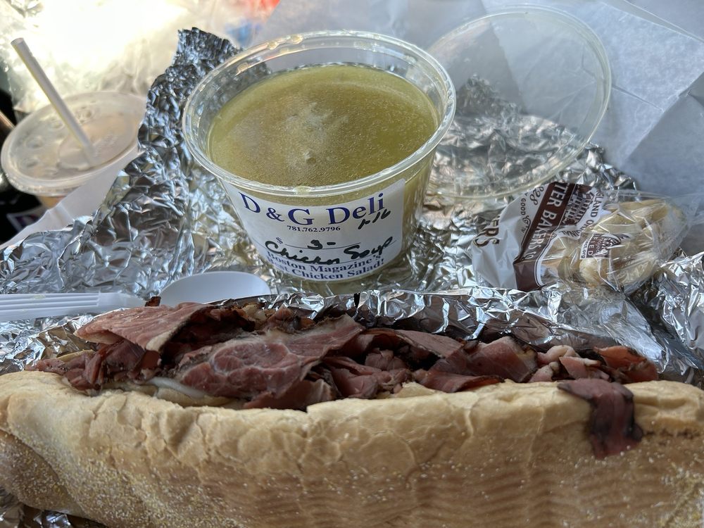 D&G DELI - Updated October 2025 - 11 Photos & 71 Reviews - 301 Nahatan ...