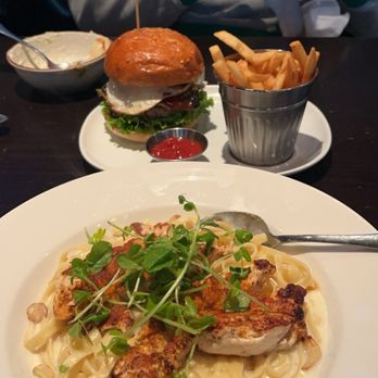 THE NEIGHBORHOOD TAVERN - Updated August 2024 - 60 Photos & 114 Reviews ...