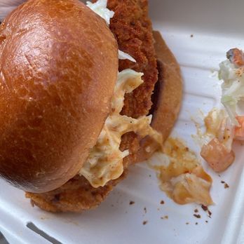 FLUFFIES HOT CHICKEN - LES - Updated December 2025 - 97 Photos & 48 ...