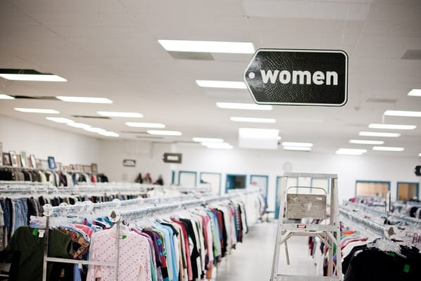 NEIGHBORHOOD THRIFT - 13 Photos & 36 Reviews - Thrift Stores - 353 E ...