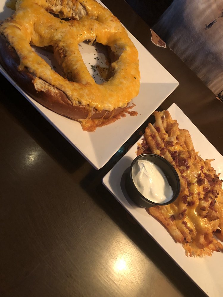 LOONEY’S PUB NORTH - 96 Photos & 145 Reviews - 312 S Main St, Bel Air ...