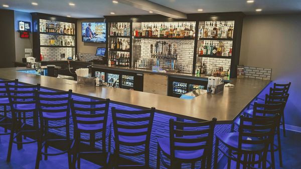 J’S CORNER RESTAURANT & LOUNGE - Updated October 2025 - 60 Photos - 143 ...