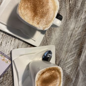 LOCAL TABLE - Updated January 2025 - 729 Photos & 679 Reviews - 24033 ...