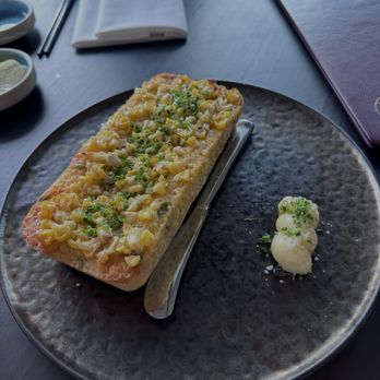 AERA - Updated December 2024 - 132 Photos & 34 Reviews - 8 Spadina ...