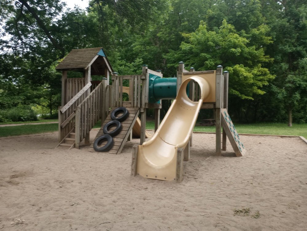 BRANTWOOD PARK - Updated December 2025 - 20 Photos - 39 Onslow Crescent ...