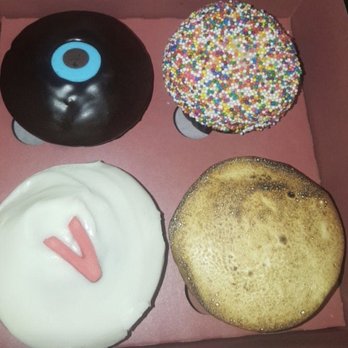 SPRINKLES BEVERLY HILLS - Updated October 2024 - 2228 Photos & 3000 ...