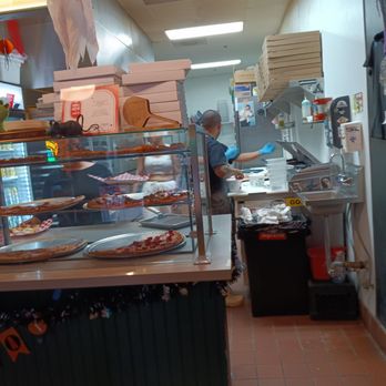 LOOSIES PIZZA - Updated December 2024 - 145 Photos & 180 Reviews - 300 ...