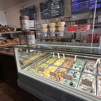 CARMEL BAKERY - Updated July 2025 - 1598 Photos & 1151 Reviews - Ocean ...