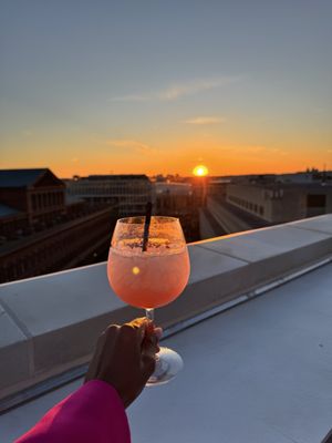 ART DC - ARLO ROOFTOP BAR - Updated August 2025 - 41 Photos & 11 ...