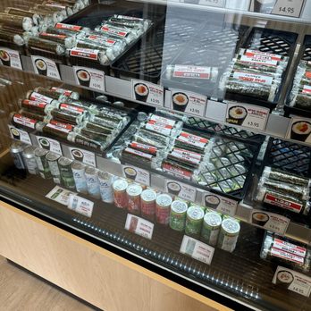 MAKI MART - Updated October 2025 - 54 Photos & 24 Reviews - 5371 Yonge ...