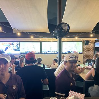 LAWNIE’S - Updated November 2025 - 11 Photos & 13 Reviews - 2414 N ...