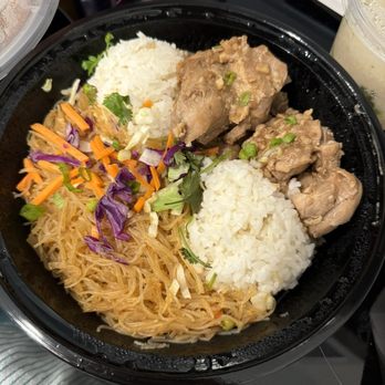 CHEBOGZ - Updated November 2024 - 226 Photos & 94 Reviews - 2710 Beacon ...