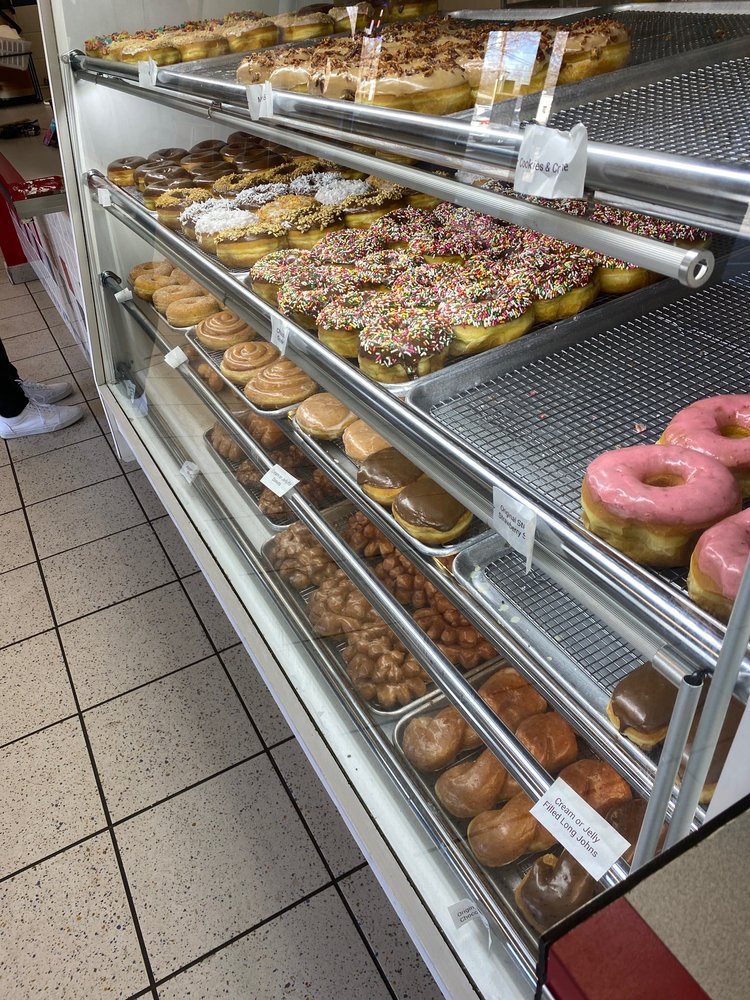 DONUT LIFE - 26 Photos & 59 Reviews - 1772 N Center St, Hickory, North ...