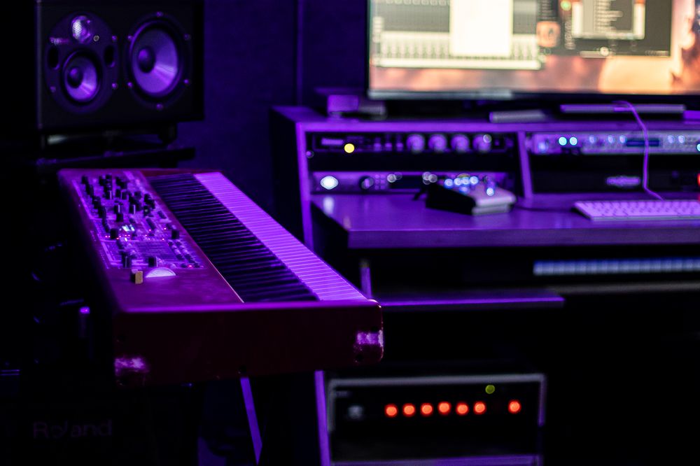 STELLA STUDIOS - Updated July 2025 - 11 Photos - 13143 Saticoy St ...