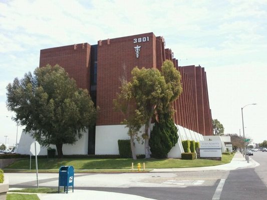 MATTHEW B LUXENBERG, MD - Updated October 2025 - 86 Reviews - 3801 ...