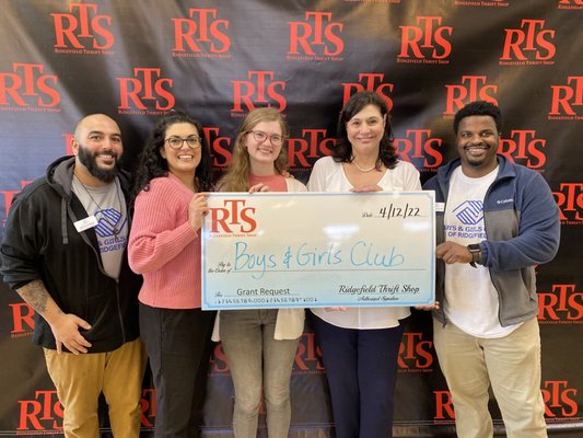 RIDGEFIELD THRIFT SHOP - Updated October 2025 - 21 Photos & 12 Reviews ...