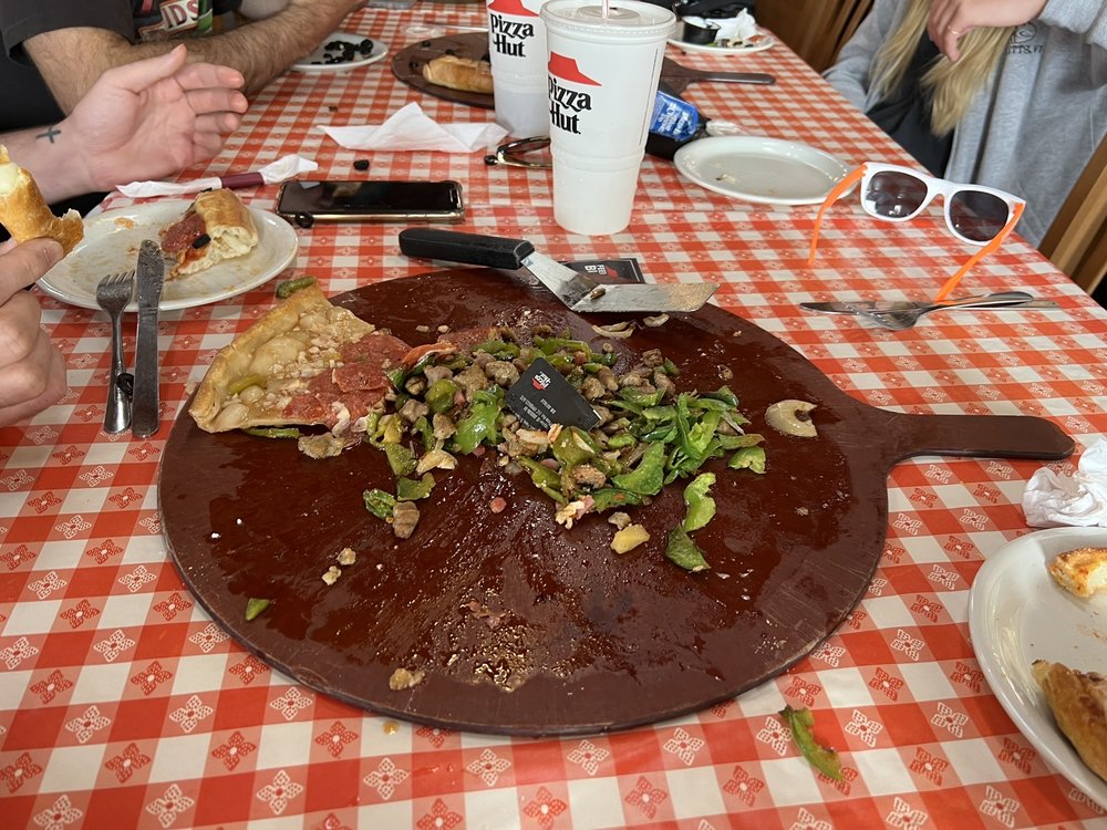 PIZZA HUT - Updated April 2026 - 18 Photos & 20 Reviews - 25562 State ...