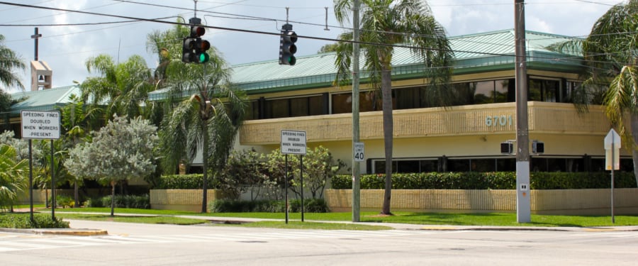 DANIEL G KALBAC, MD - Updated June 2024 - 19 Reviews - 6701 Sunset Dr ...