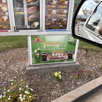 THE LUCKY GREEK - Updated December 2025 - 237 Photos & 384 Reviews ...