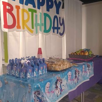 Q’S CORNER - Updated December 2025 - 50 Photos & 21 Reviews - 1800 N ...