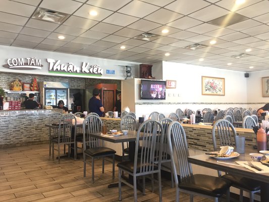COM TAM THUAN KIEU - Updated September 2024 - 1124 Photos & 705 Reviews ...