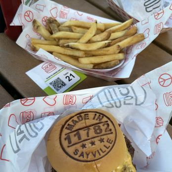 LOCAL BURGER - SAYVILLE - Updated October 2025 - 50 Photos & 19 Reviews ...