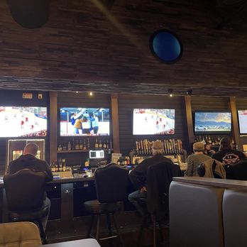 FLOWING TIDE PUB 10 - Updated December 2025 - 102 Photos & 87 Reviews ...