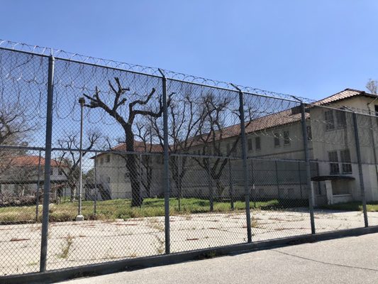 Patton State Hospital, 3102 E Highland Ave, San Bernardino, CA ...