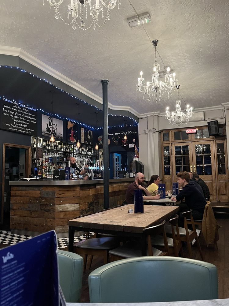 THE WATER RATS - Updated June 2025 - 35 Photos & 45 Reviews - 328 Grays ...