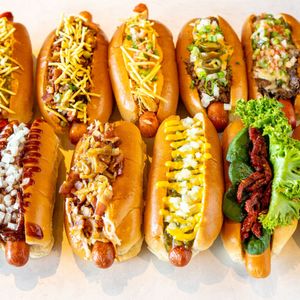 SNAPPY DOGS - 52 Photos & 116 Reviews - 61 Main St, Hopkinton ...