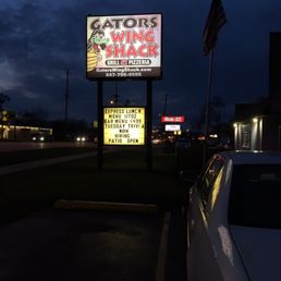 GATORS WING SHACK GRILL & PIZZERIA - Updated January 2026 - 236 Photos ...