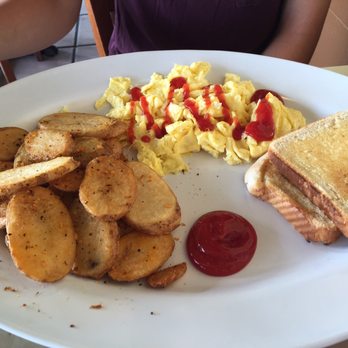 FLIPS RESTAURANT - Updated December 2025 - 38 Photos & 82 Reviews - 575 ...