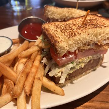 CAP CITY FINE DINER AND BAR - Updated August 2025 - 717 Photos & 859 ...