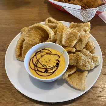 THE CRUSTY PIG - Updated October 2025 - 33 Photos & 17 Reviews - 202 E ...