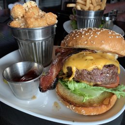 THE NEIGHBORHOOD TAVERN - Updated July 2025 - 89 Photos & 136 Reviews ...