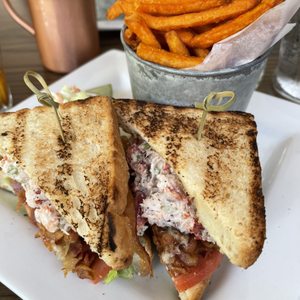 LITTLE BARN - 174 Photos & 264 Reviews - 1050 Post Rd E, Westport, CT ...