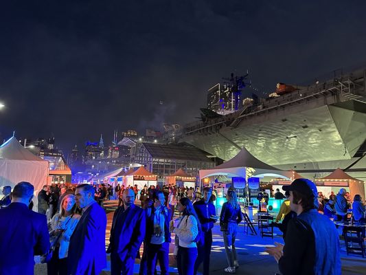 BLUE MOON BURGER BASH - Updated August 2025 - 26 Photos - Pier 86 W 46th St, New York, New York ...