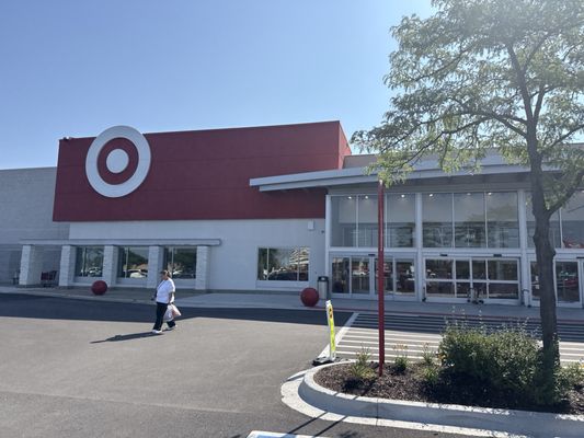 TARGET - Updated August 2025 - 79 Photos & 110 Reviews - 6150 W Touhy ...