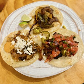 LALO - Updated August 2025 - 746 Photos & 517 Reviews - 26 W Ct St ...