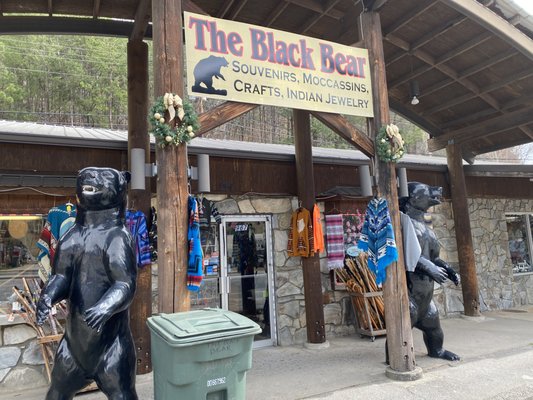 THE BLACK BEAR - Updated November 2025 - 636 Tsali Blvd, Cherokee ...