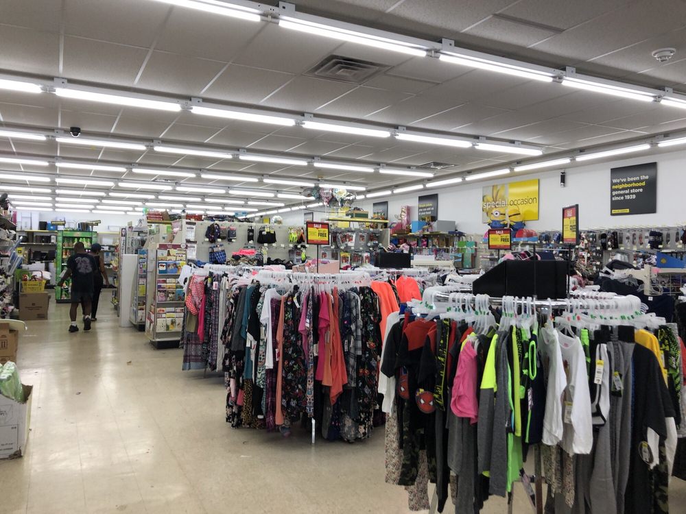 DOLLAR GENERAL - Updated January 2026 - 11 Photos - 4039 W 183Rd St ...