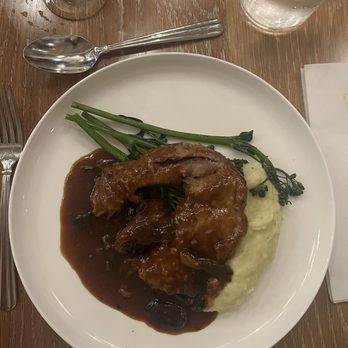 ACACIA MIDTOWN - Updated January 2026 - 163 Photos & 77 Reviews - 2363 ...