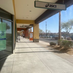 OUTLETS AT BARSTOW - 149 Photos & 86 Reviews - 2796 Tanger Way, Barstow ...