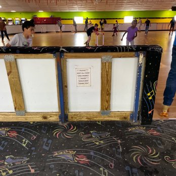 THUNDERBIRD ROLLER RINK - Updated May 2024 - 52 Photos & 96 Reviews ...