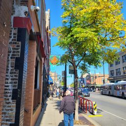 HOPLEAF BAR - Updated October 2025 - 1274 Photos & 2381 Reviews - 5148 ...