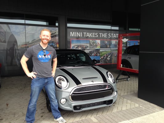 HENDRICK MINI - Updated October 2025 - 49 Photos & 77 Reviews - 7036 E ...